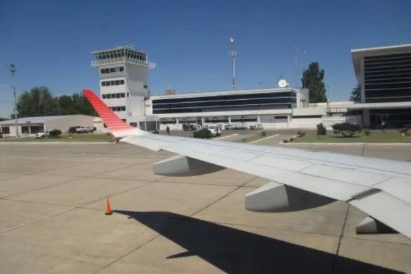 Dos vuelos chárter con egresados parten en horas desde Neuquén hacia ...