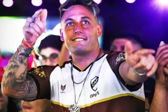 Quién es Momo Benavides, el famoso YouTuber vinculado a Jésica Cirio ...