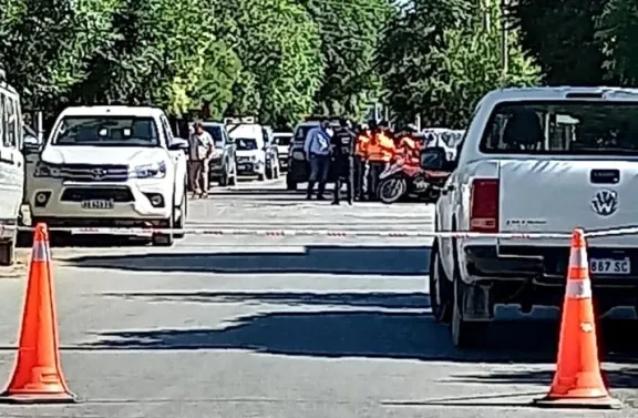 Policia realiza un allanamiento en un taller mecánico en Plottier ...