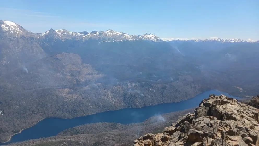 El Bolsón: incendio en el inicio del sendero del Cajón del Azul ...