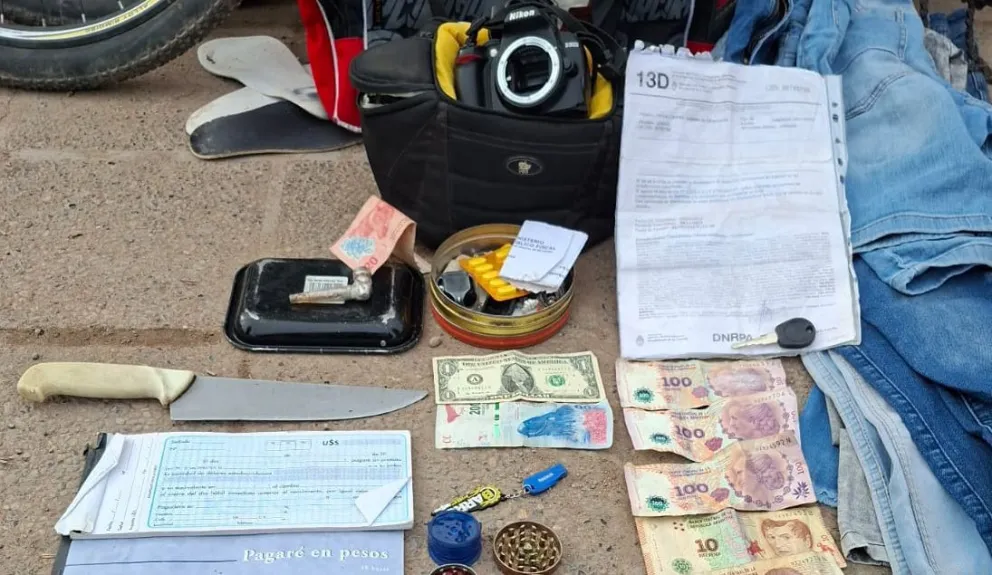 Secuestran droga, armas y objetos robados en un operativo vinculado a un caso de amenazas y robo ...