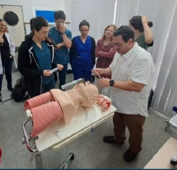Residentes de Medicina General se capacitaron en manejo de vía aérea en ...