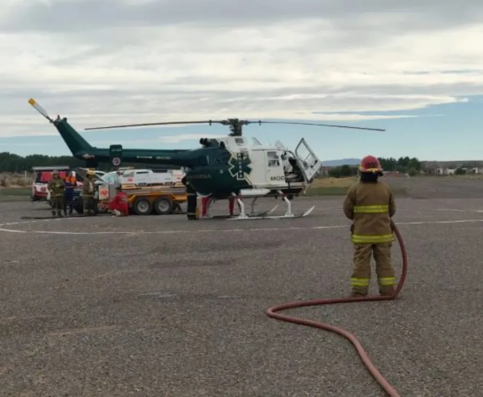 Vuelo sanitario trasladó a un operario accidentado en un yacimiento en ...
